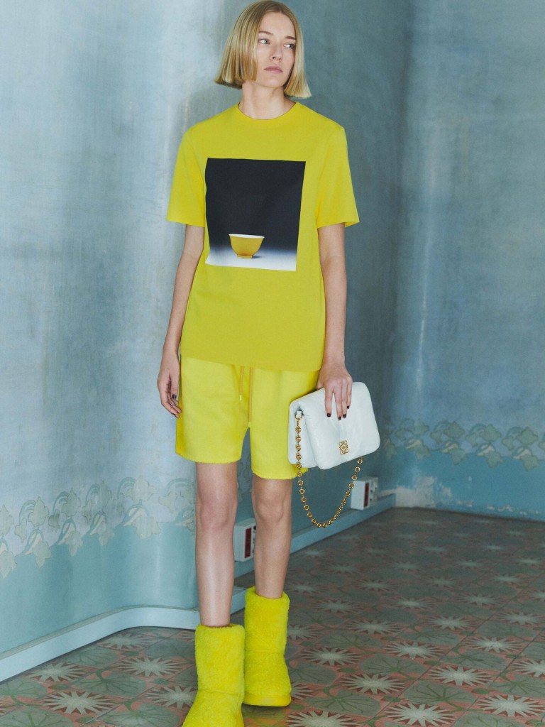Loewe Spring 2023 precollection - Fashionela
