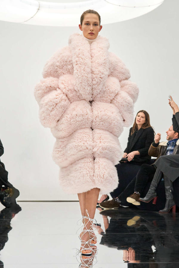 Alaïa Summer 2024 La Robe Spirale collectionFashionela