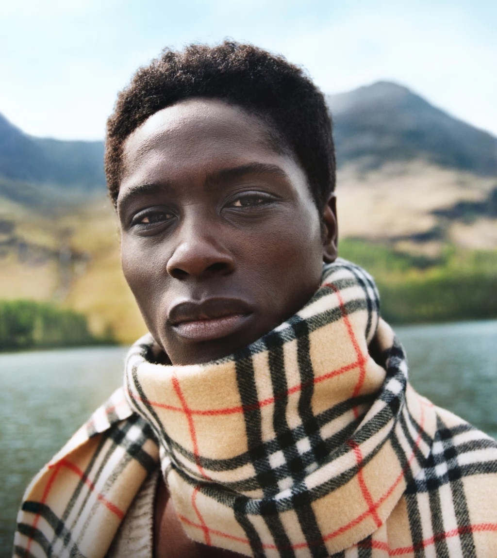 Burberry presents the Winter 2024 advertising campaign - Fashionela