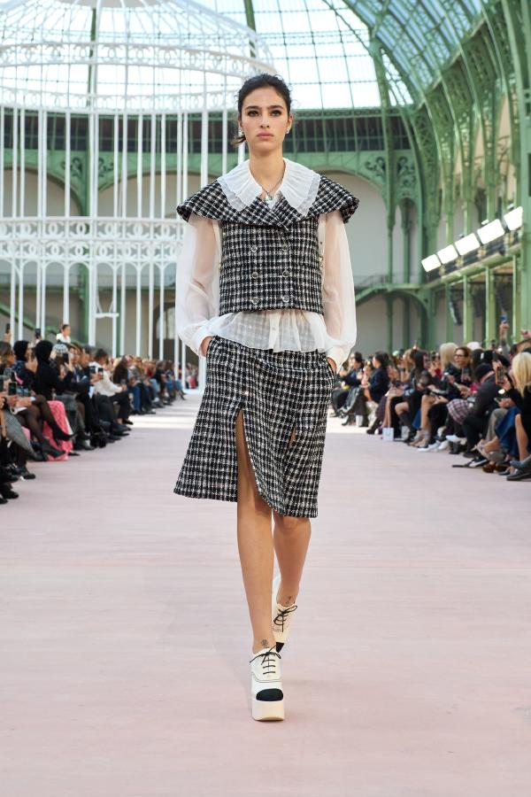 Chanel Spring 2025 Ready-to-Wear collection - Fashionela